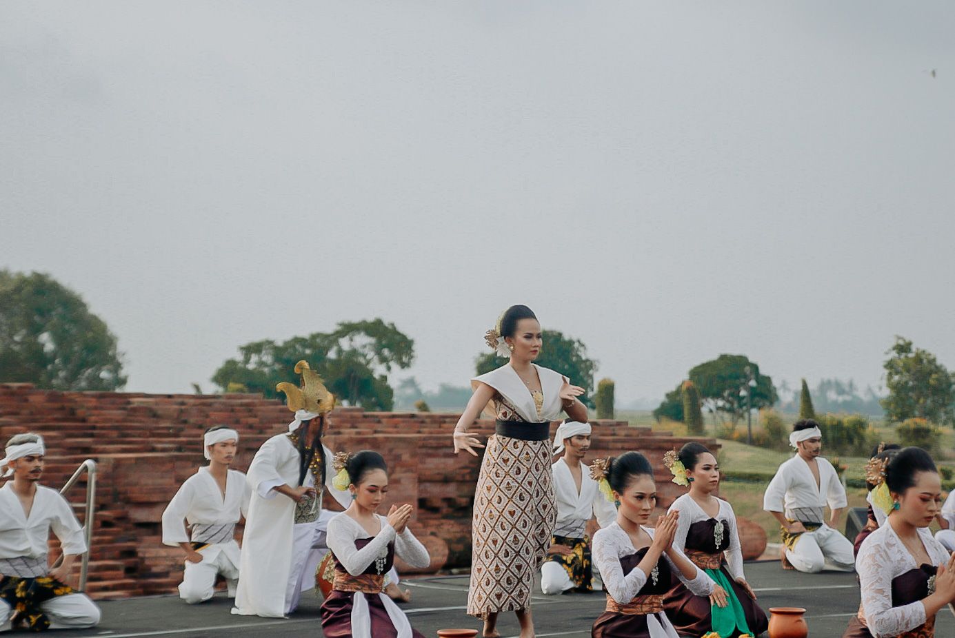 Tampil Memukau, Silat Godot dan Tari Candika Pura Warnai Peringatan ...
