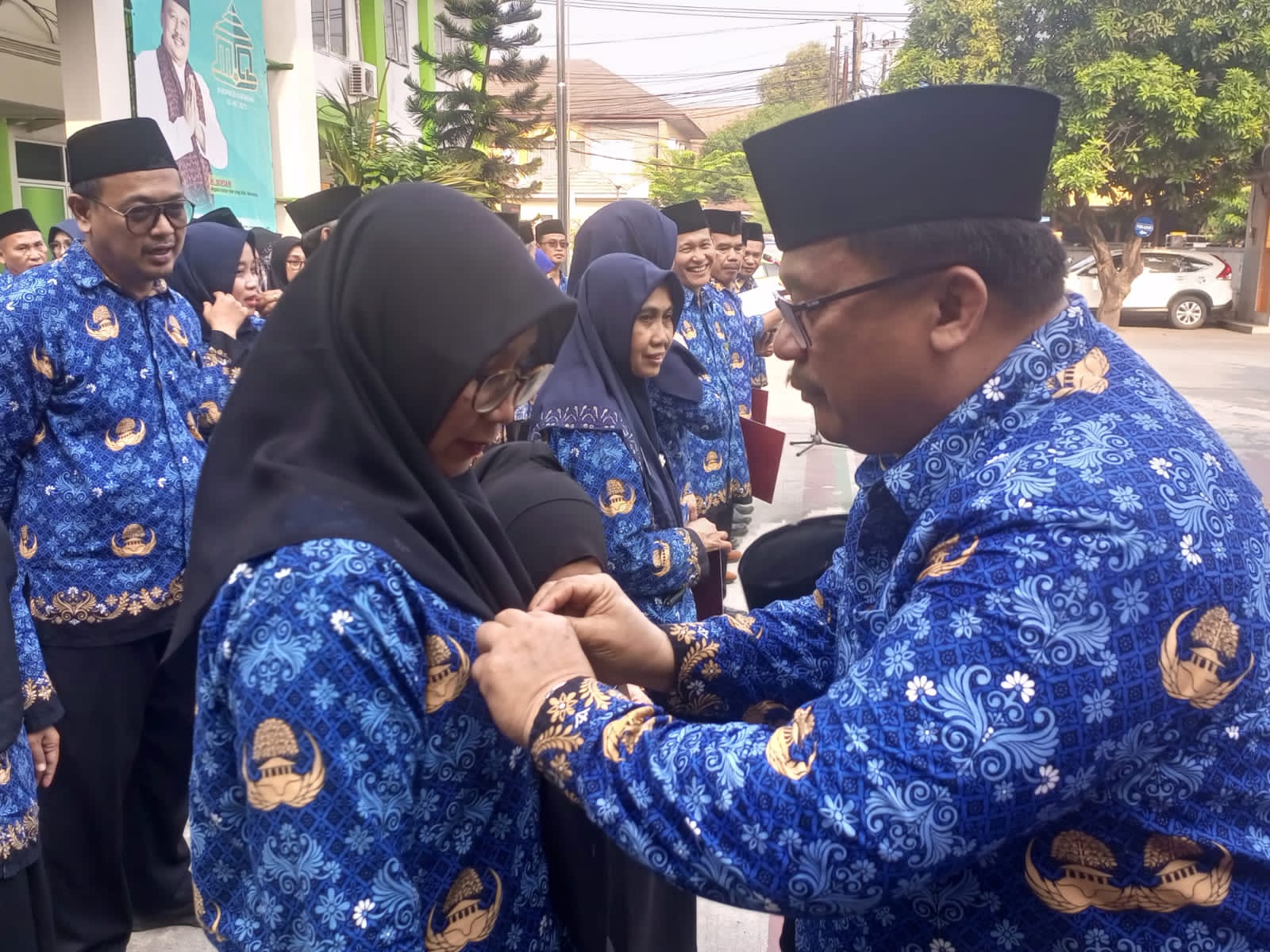 75 Pegawai Kemenag Karawang Dapat Penghargaan Satya Lencana Karya Satya ... 75 Pegawai Kemenag Karawang Dapat Penghargaan Satya Lencana Karya Satya ...